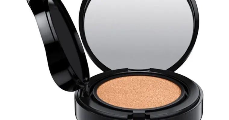 Mac Cushion Studio Perfect Hydrating Cushion Compact SPF 50