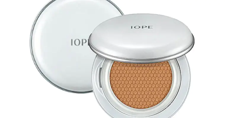 Phấn nước IOPE C23 Air Cushion XP Cover SPF50+/PA+++ 15gx2